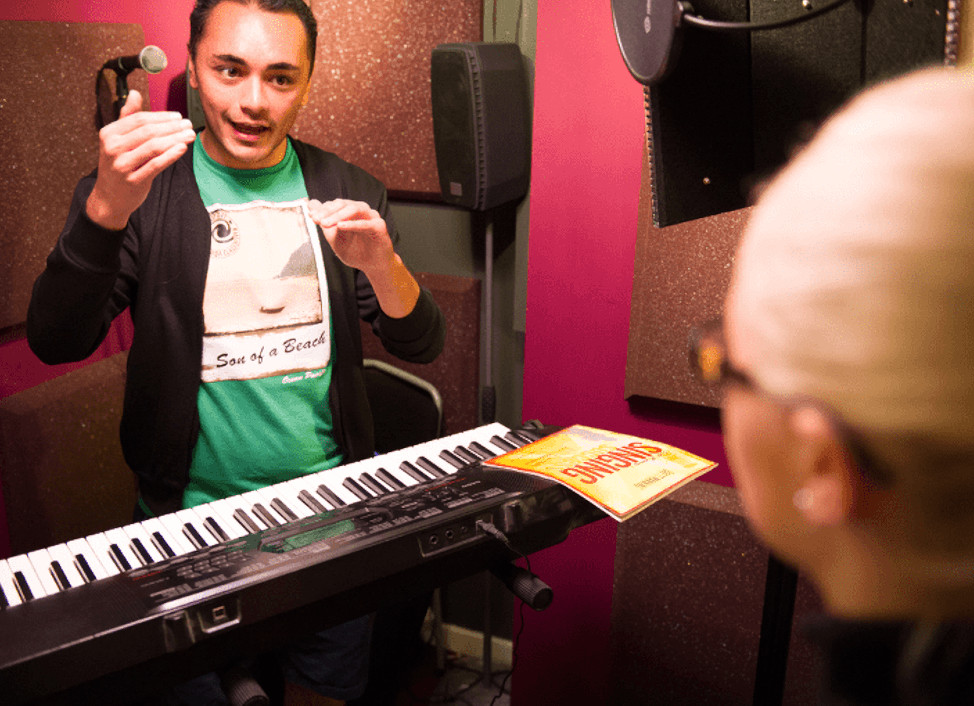 Singing Lessons, Bolton - Booths Music School